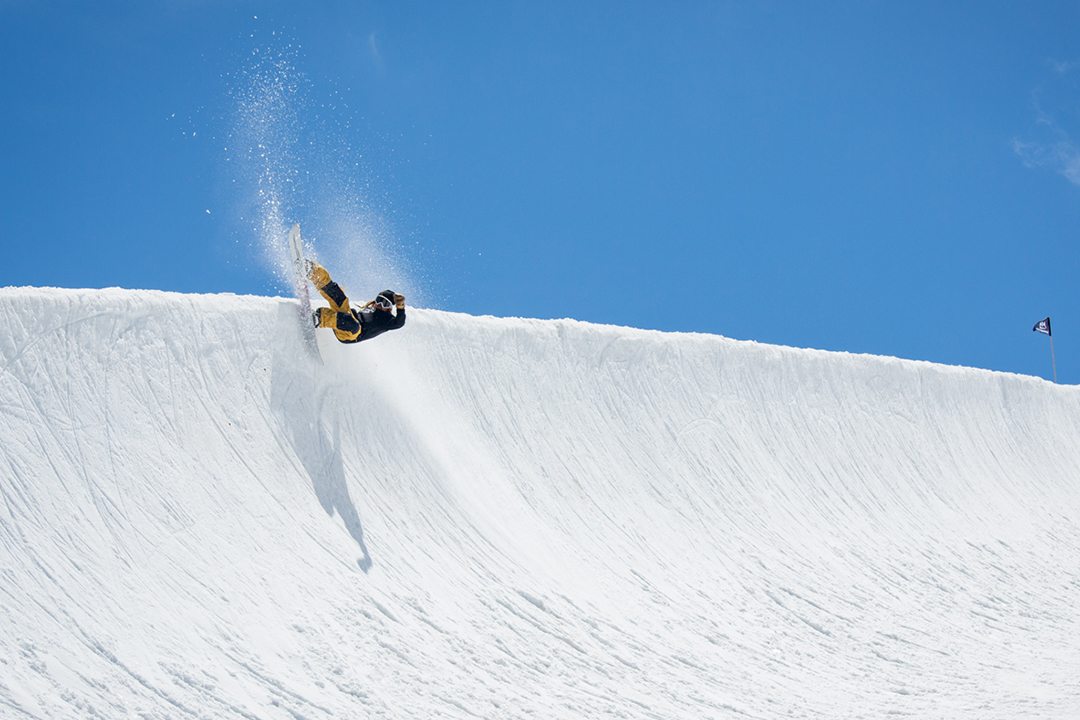 Style and flow: 686 at the Holy Bowly – Snowboard Magazine