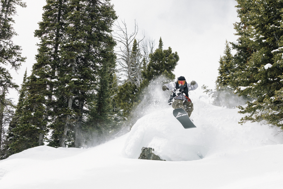 Behind the Pro Model: Arbor Bryan Iguchi Pro Camber – Snowboard Magazine