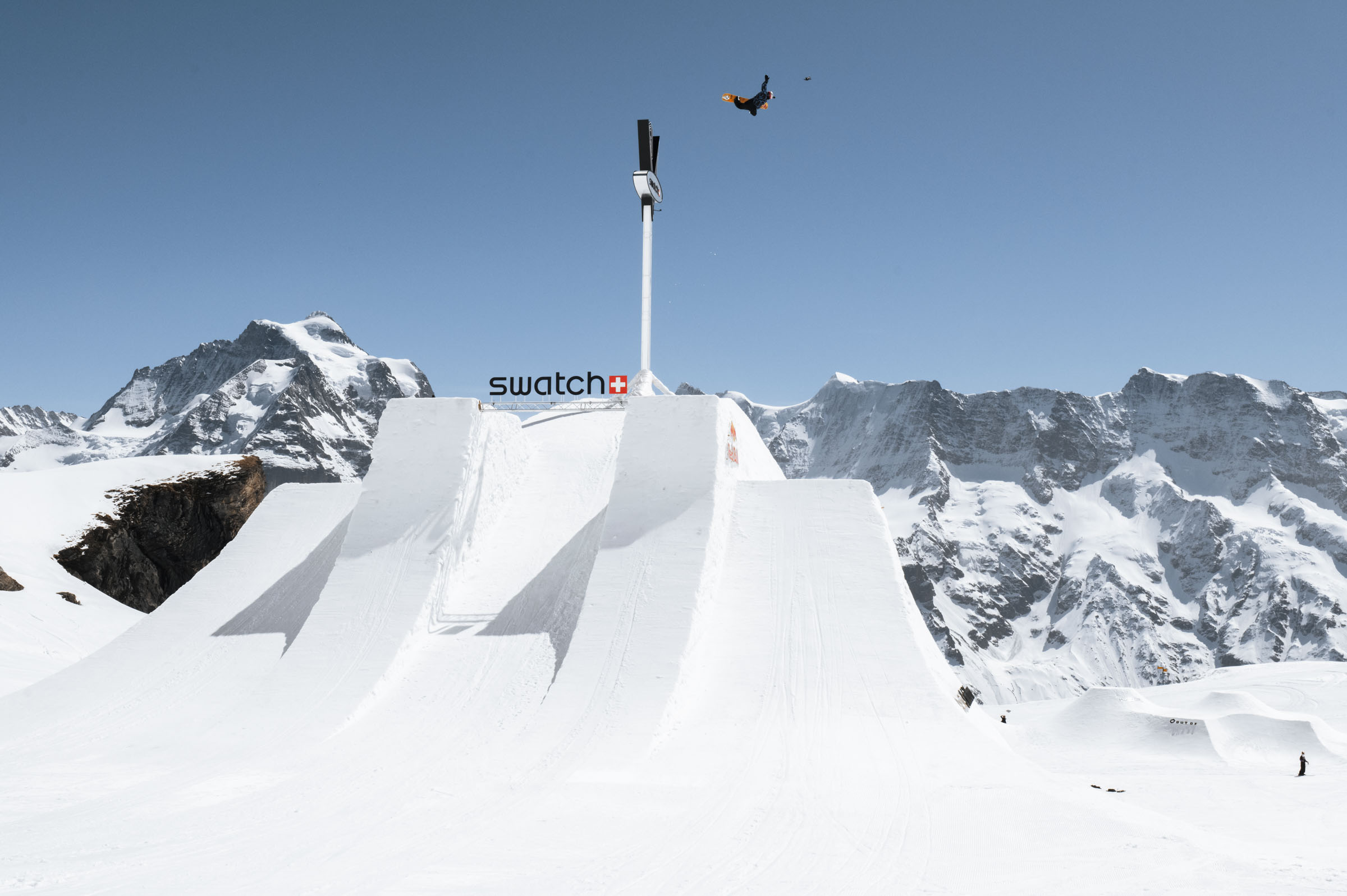 Valentino Guseli Sets New World Record For Highest Air In Snowboarding ...