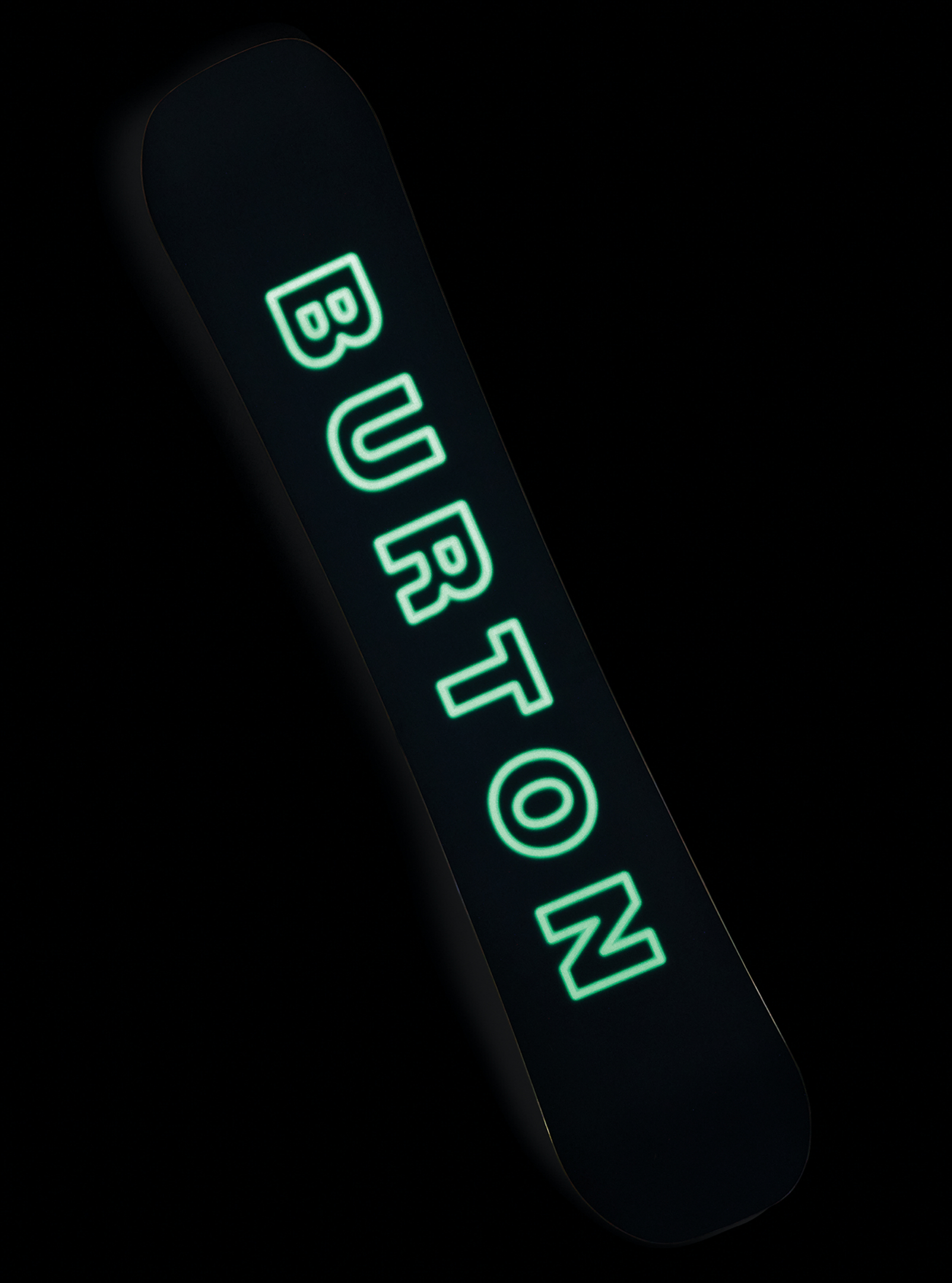 Lineage: The Infallible Burton Custom – Snowboard Magazine