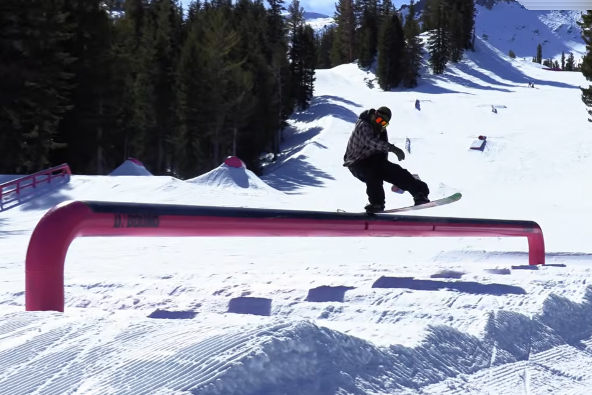 Style Check – Dillon Henricksen at Mammoth Mountain – Snowboard Magazine